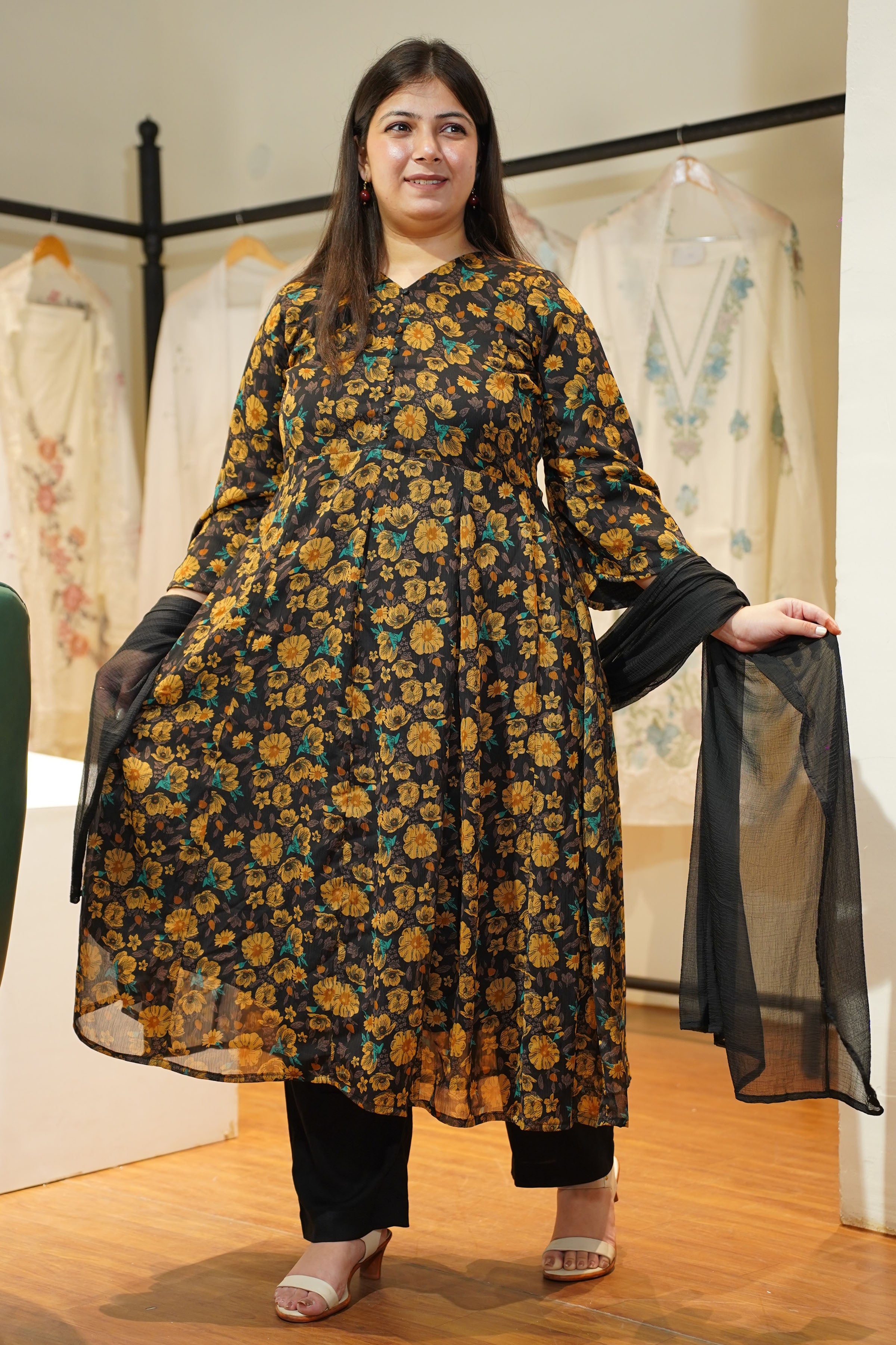 Buy Plus Size Noor-e-Amber Floral Anarkali Set | Apella - The XS to ...