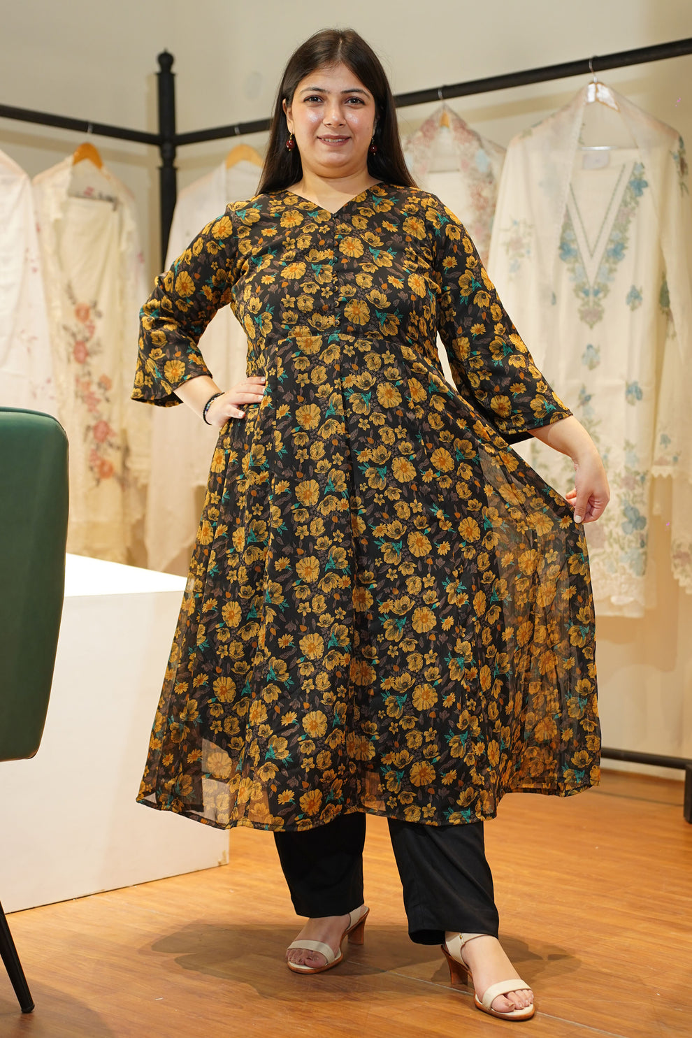 Buy Plus Size Noor-e-Amber Floral Anarkali Set | Apella - The XS to ...