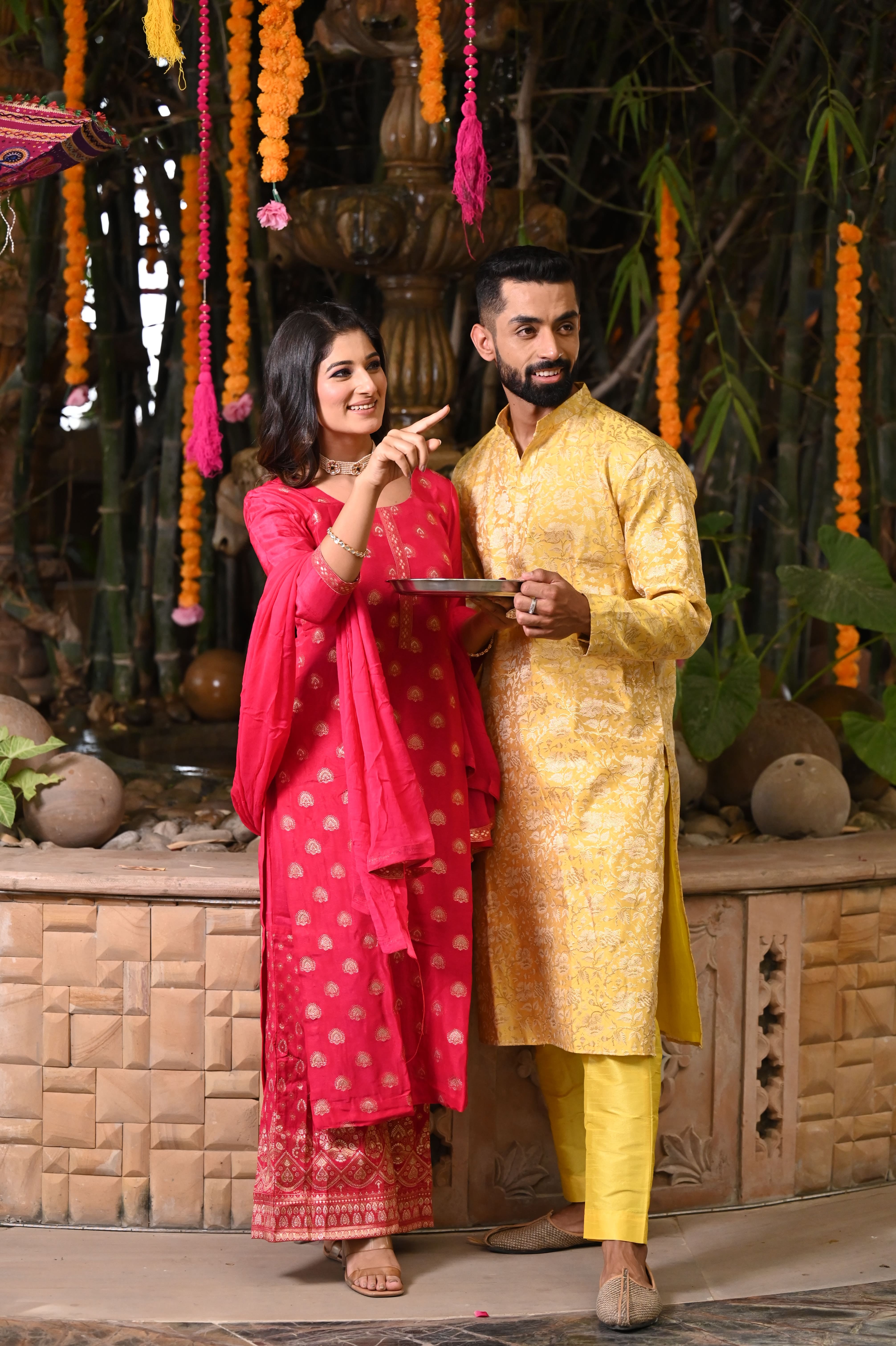 Buy Matching Couple Outfits & Twinning Dress For Couples - Apella